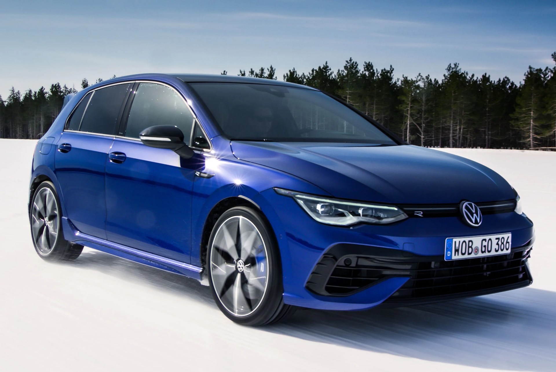 The New VW Golf R Makes a Great First Impression, Even in Slush | Gear ...