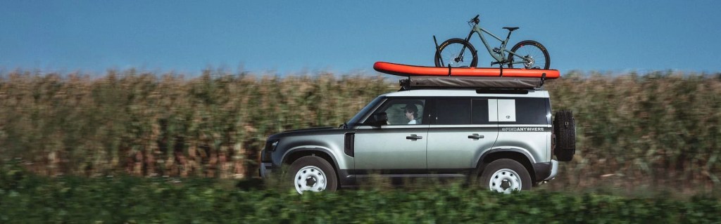 This Corvette-Powered Defender Is the Vintage Land Rover You Really ...