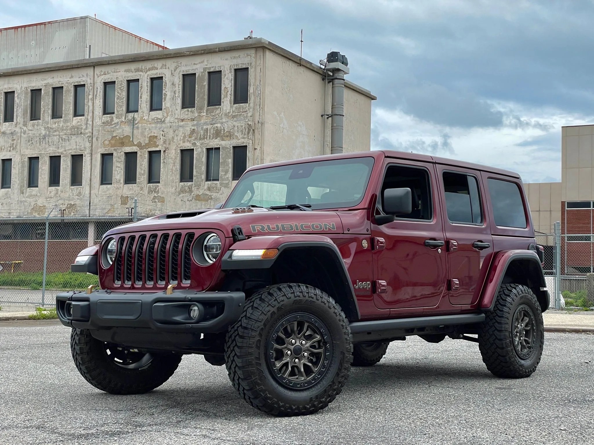 The Jeep Wrangler 392 Is Absurd, But That's Kind of the Point | Gear Patrol