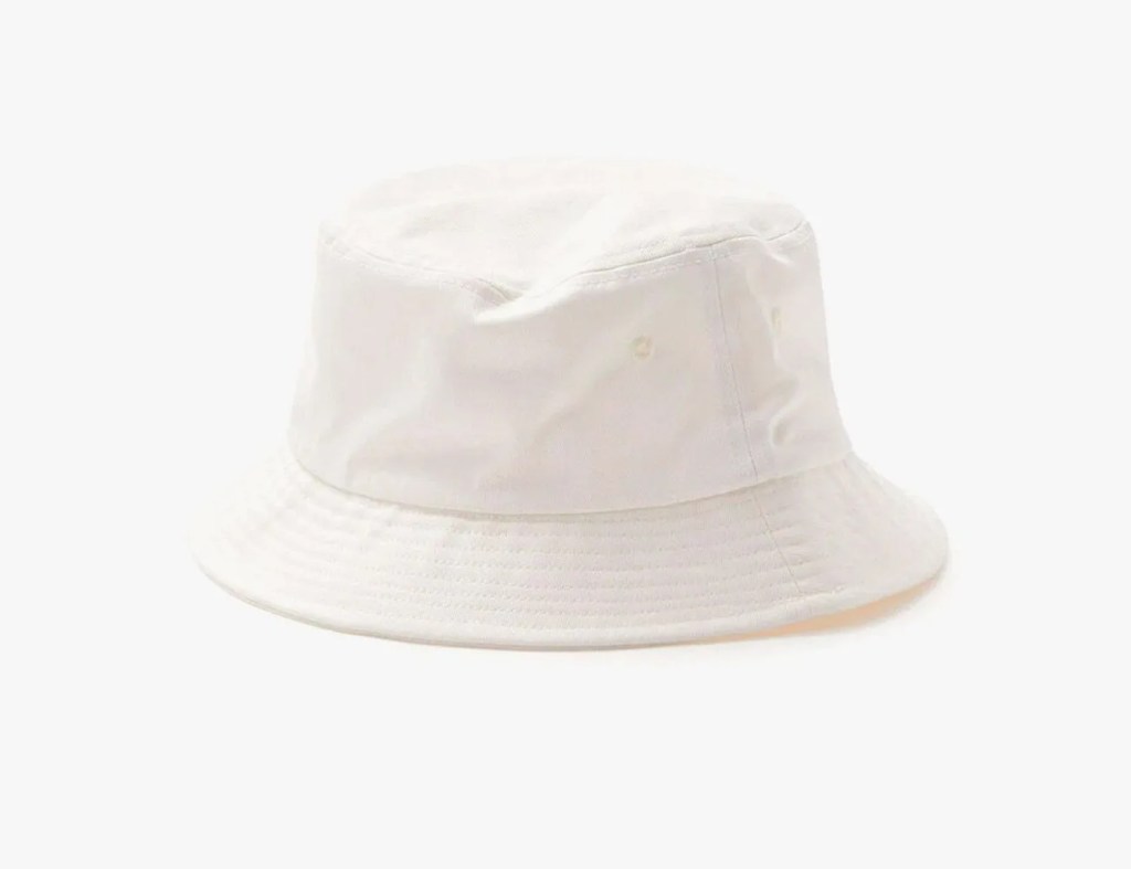 How This Bucket Hat, a Prop from 'Bullet Train,' Became Brad Pitt's Go ...