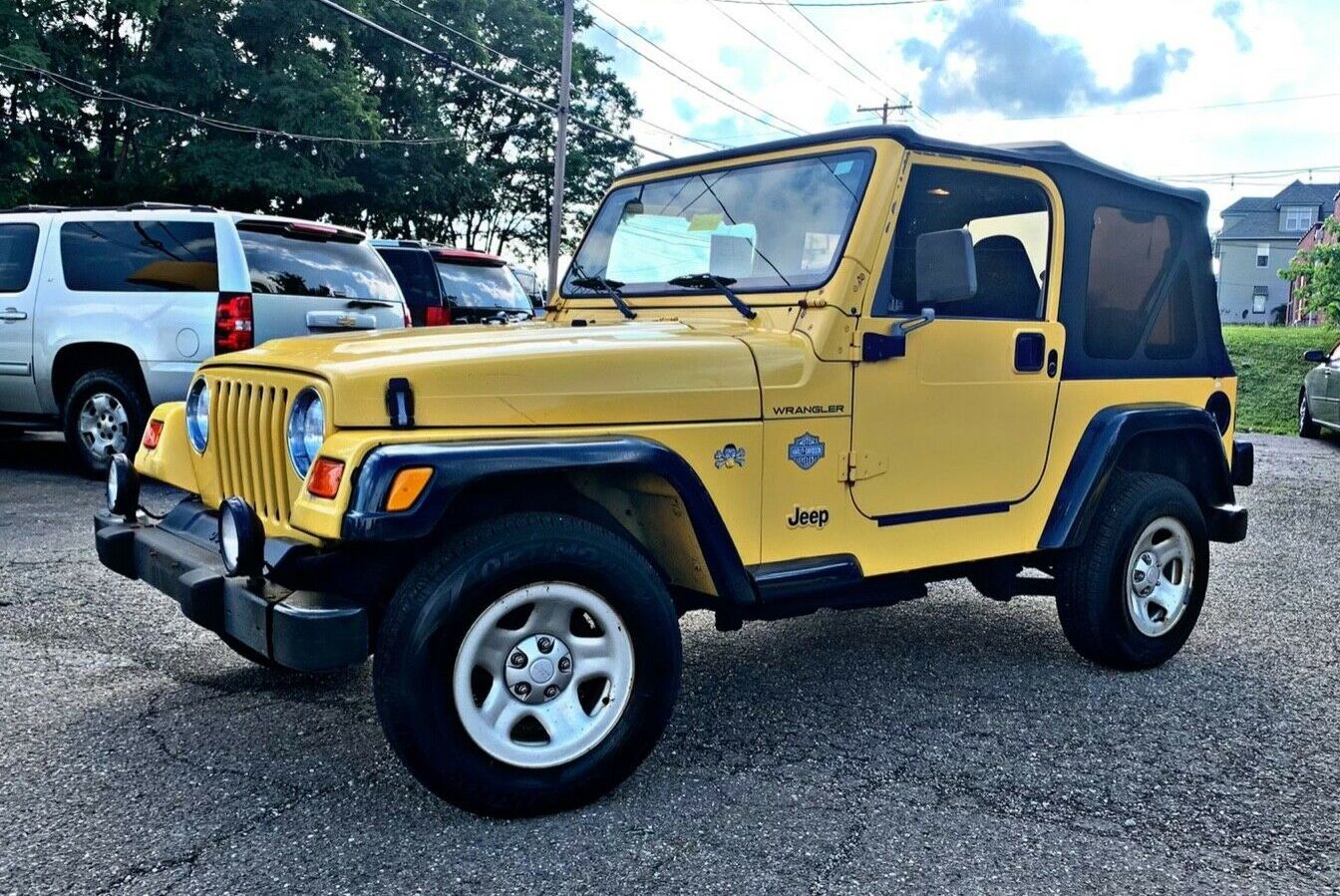 The Best Used 4x4 SUVs We’d Buy for $10,000 Right Now | Gear Patrol