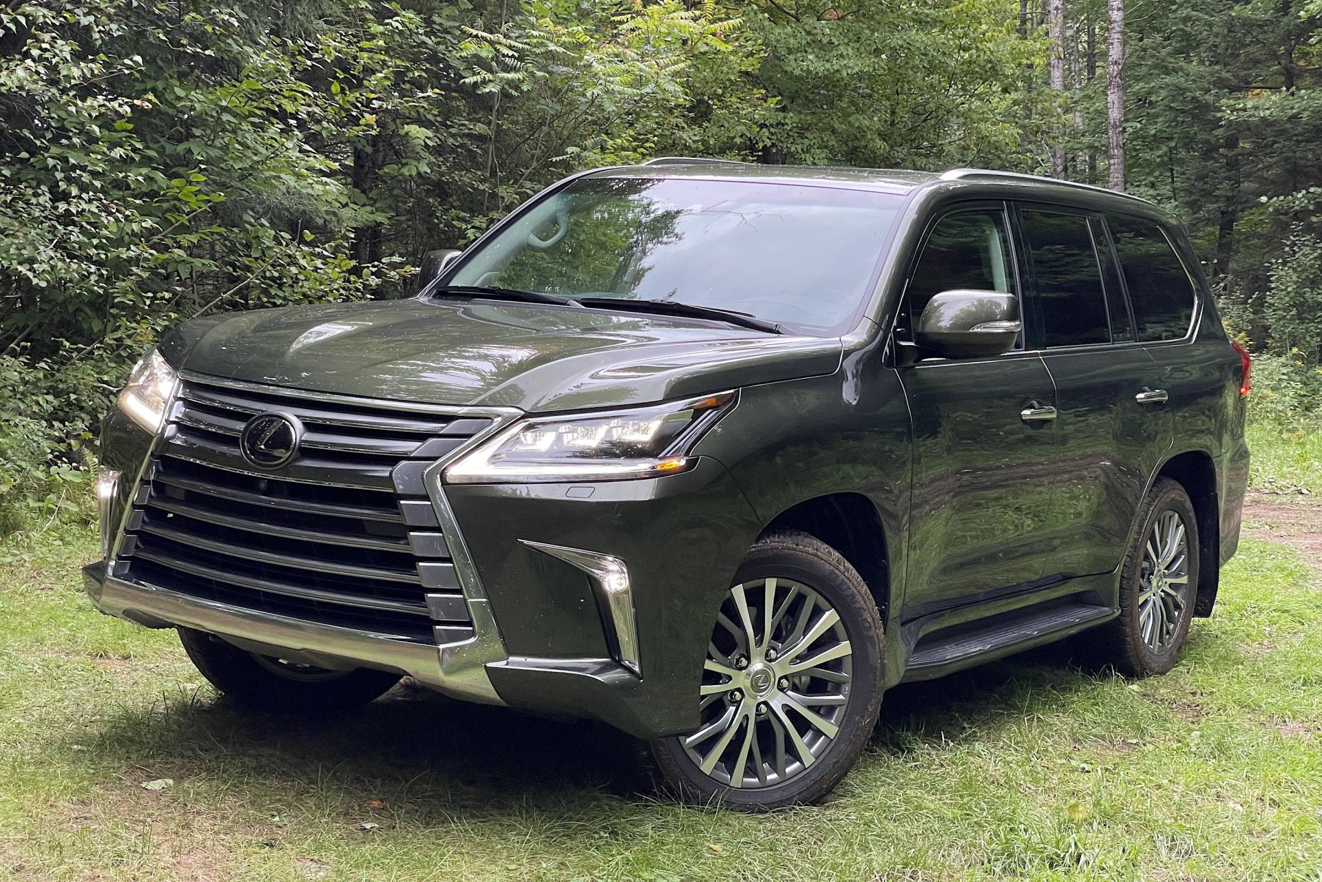 The 2021 Lexus LX 570 Is a Solid, Dependable Dinosaur | Gear Patrol