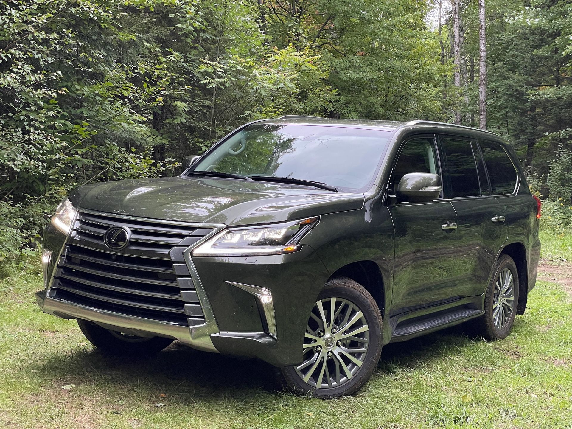 The 2021 Lexus LX 570 Is a Solid, Dependable Dinosaur | Gear Patrol