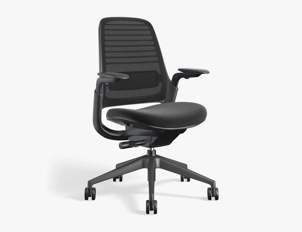 The Steelcase Series 1 Office Chair Is the Best You Can Buy | Gear Patrol