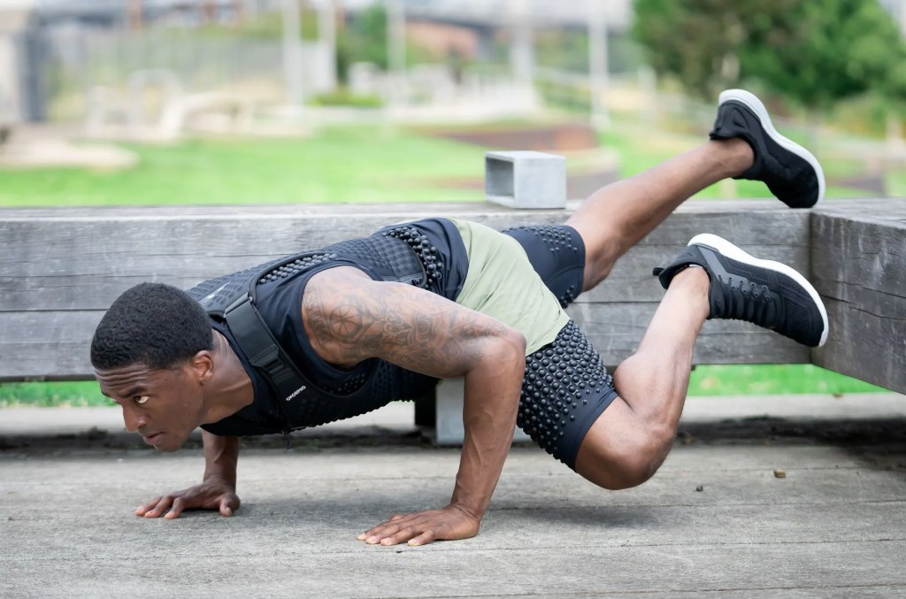 Can Omorpho’s Micro-Weighted Workout Gear Enhance Your Workout? | Gear Patrol