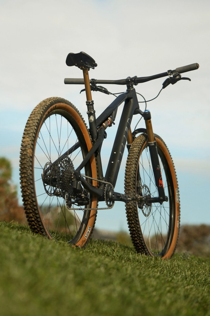 Allied BC40 Mountain Bike Review: This Ultra-Light Bike Is a ...