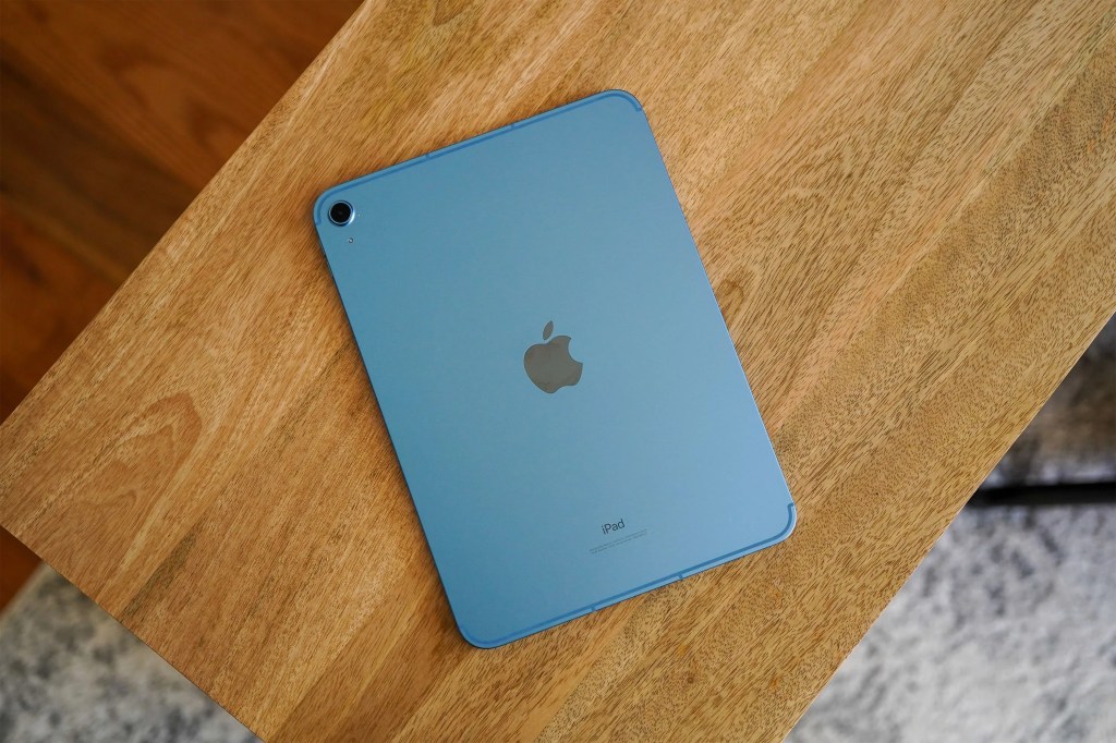 Apple iPad Review: Is Apple's New Entry-Level Tablet Right for You ...