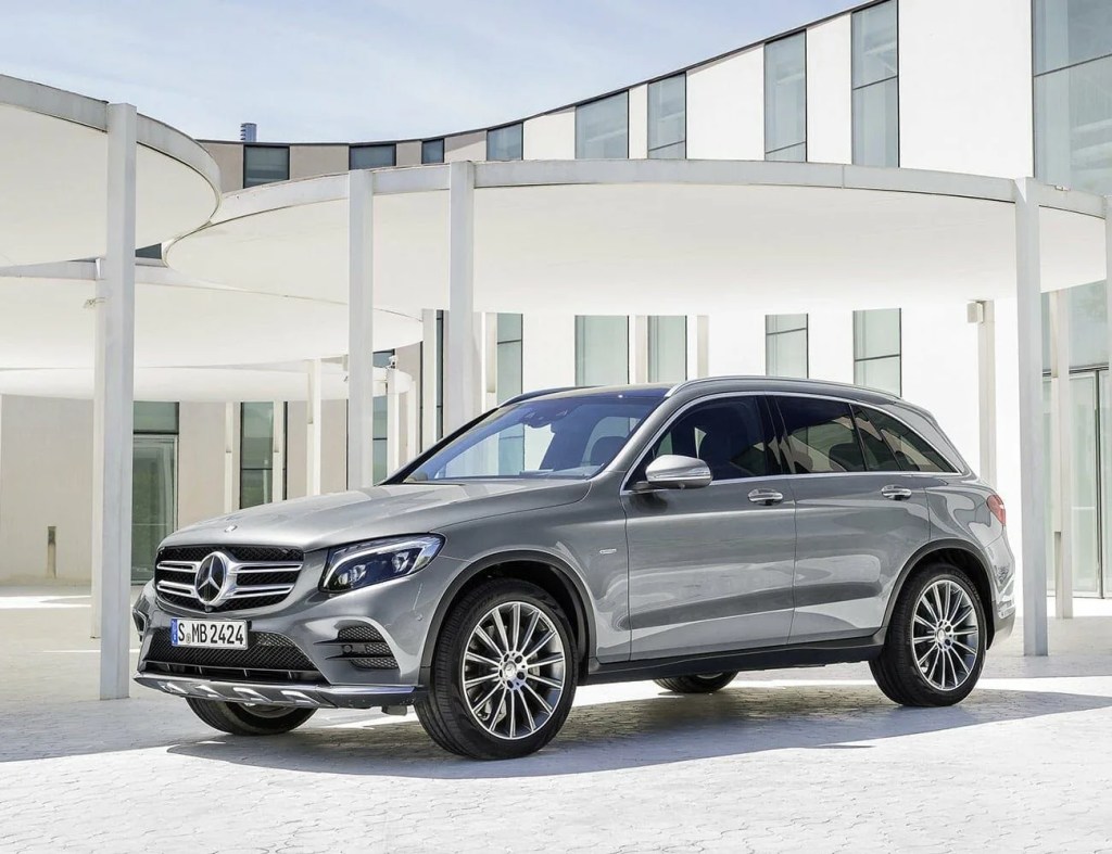 The Complete Mercedes-Benz Buying Guide: Every Model, Explained | Gear ...