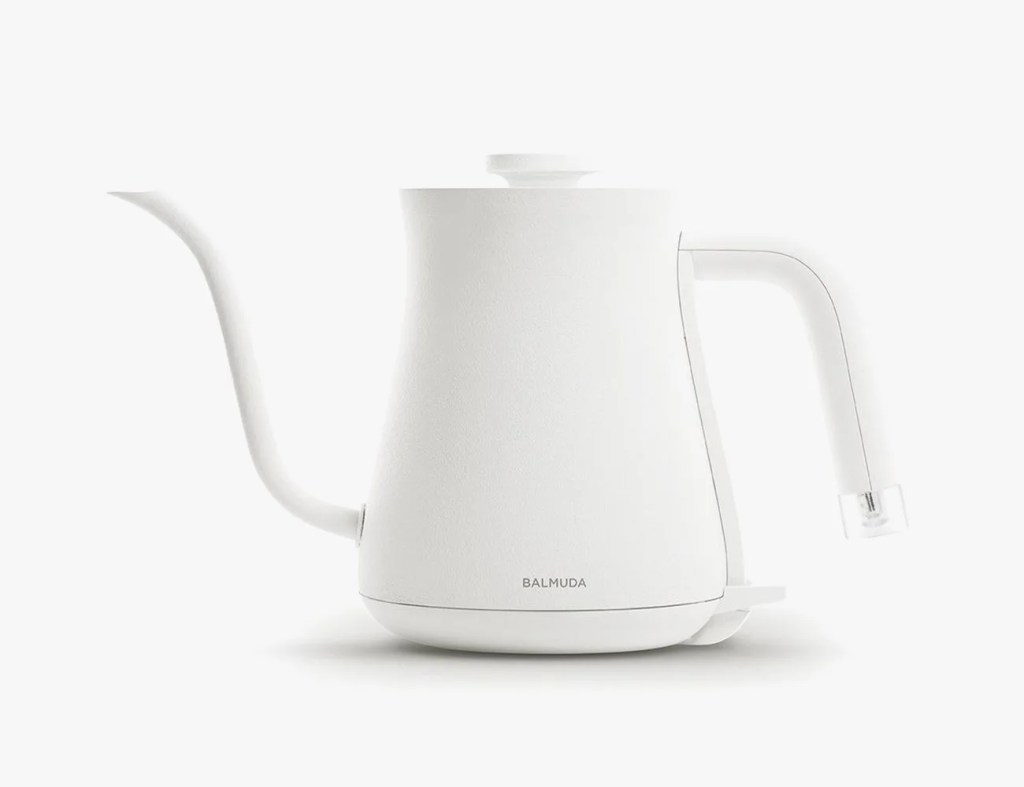 The Best Gooseneck Kettles to Improve Your Pour-Over Technique | Gear ...