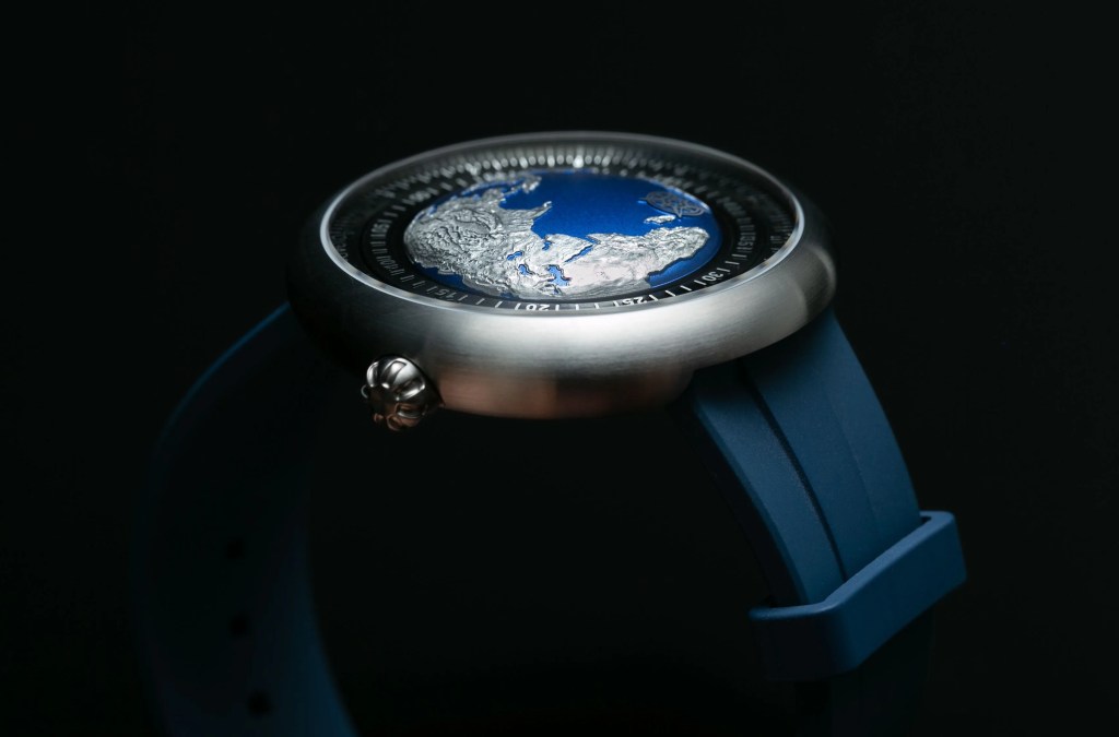 Ciga Blue Planet Review: A Unique, Novel, Striking (and a Bit Odd ...