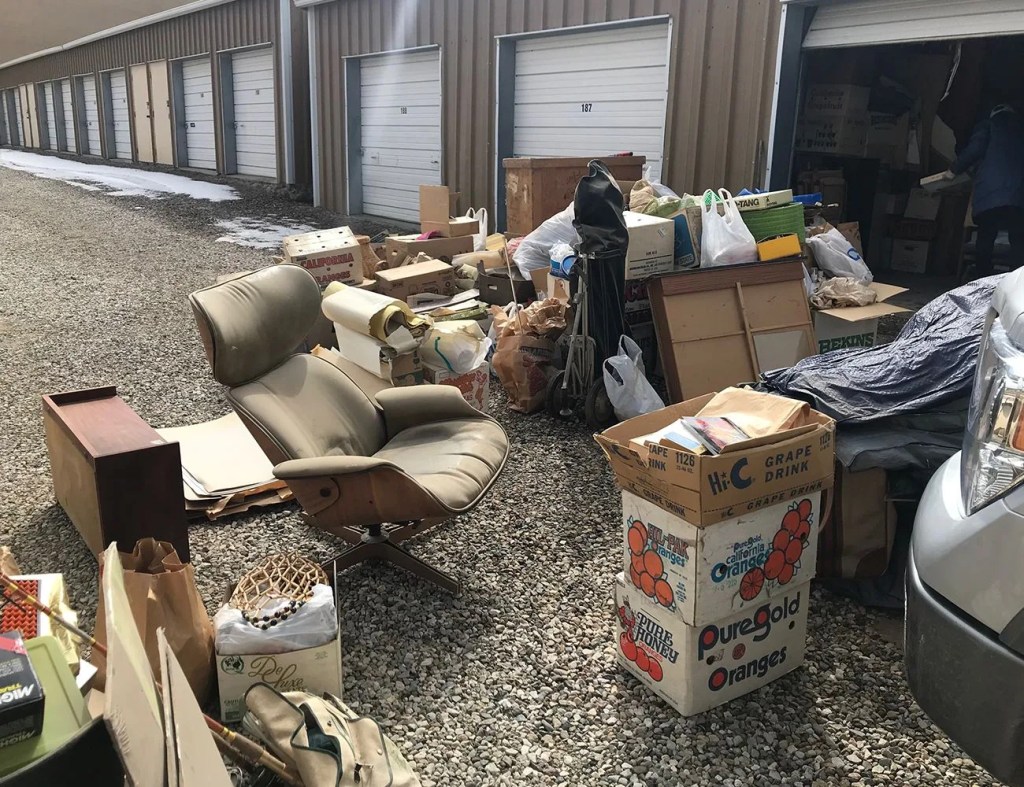 How I Found a Classic Mid-Century Lounge Chair in a Pile of Junk | Gear ...