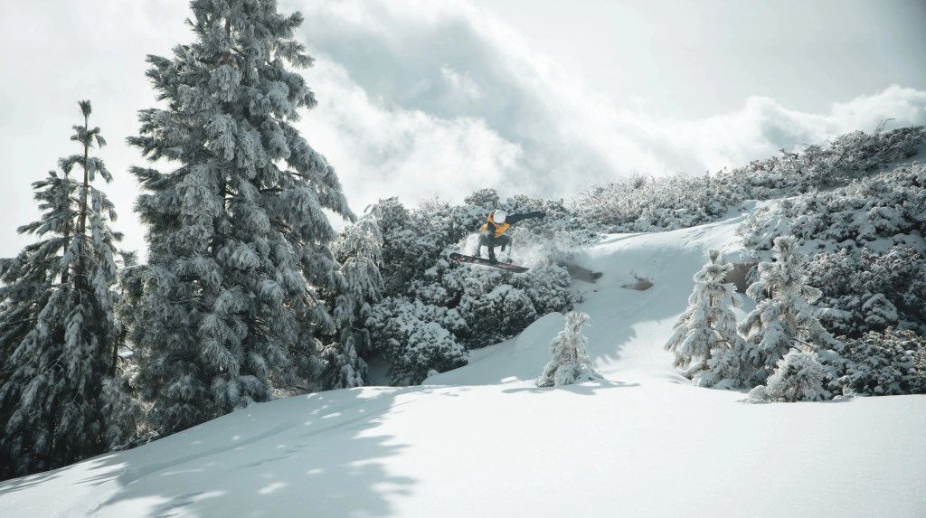 This Asymmetrical Snowboard Design Lets You Carve Deeper Than Ever ...