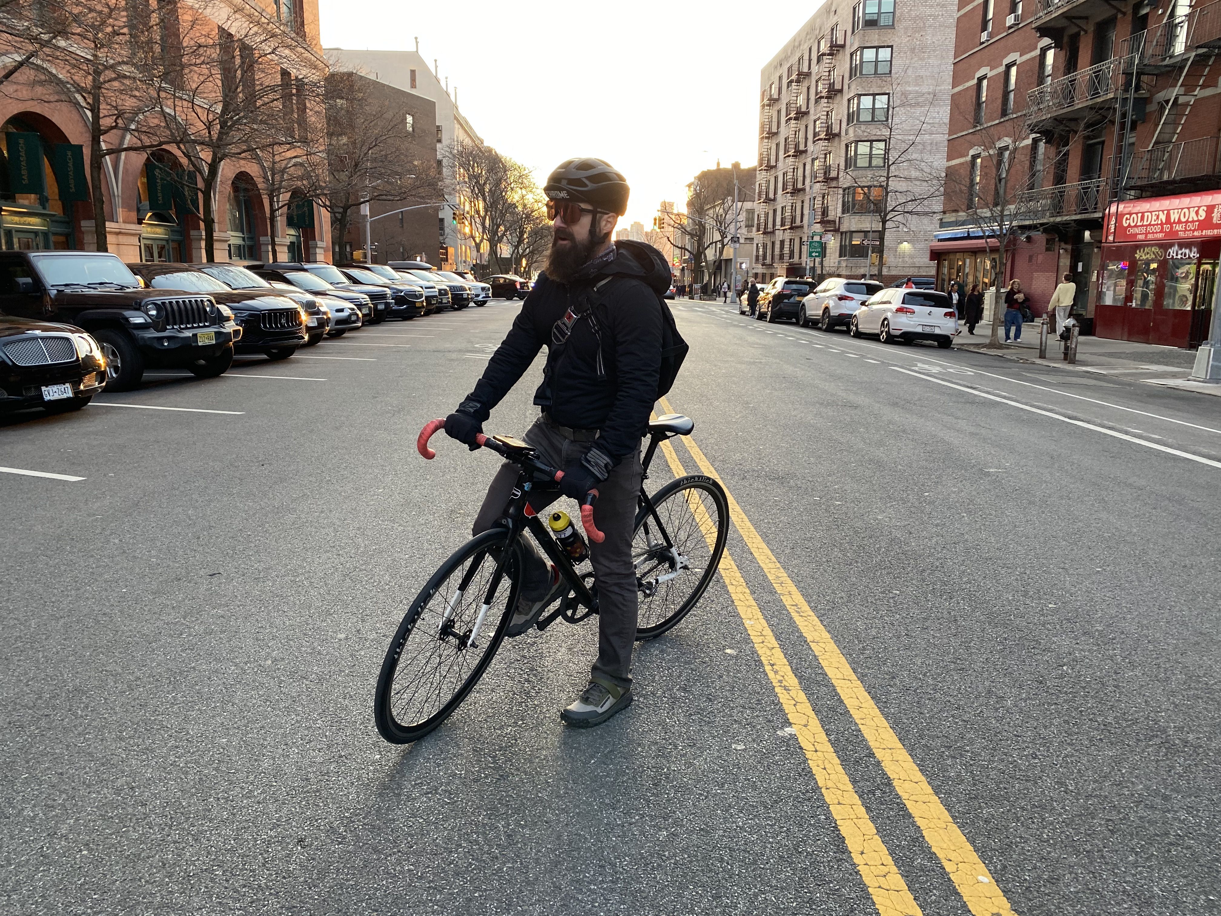 An Ode to the Fixie: Why I Ride a Bike Without Brakes