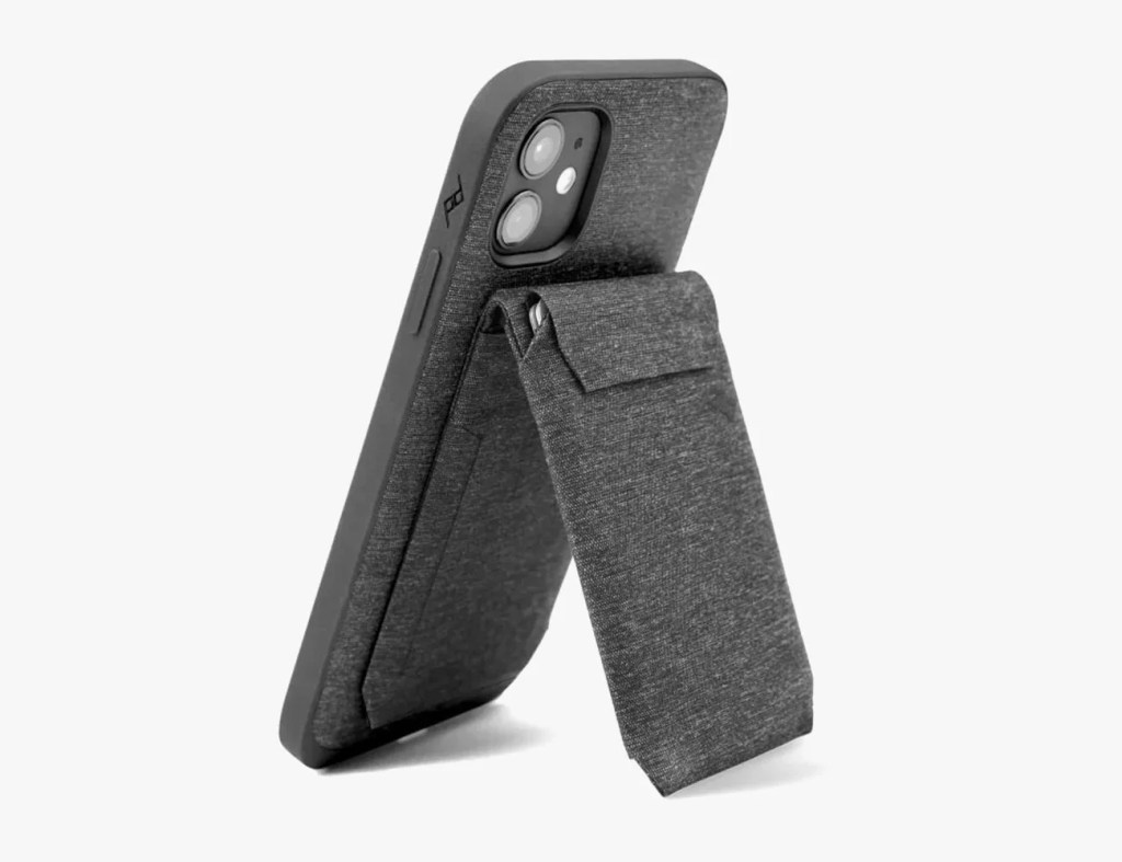 The Best MagSafe Wallets That Stick to the Back of Your iPhone | Gear ...
