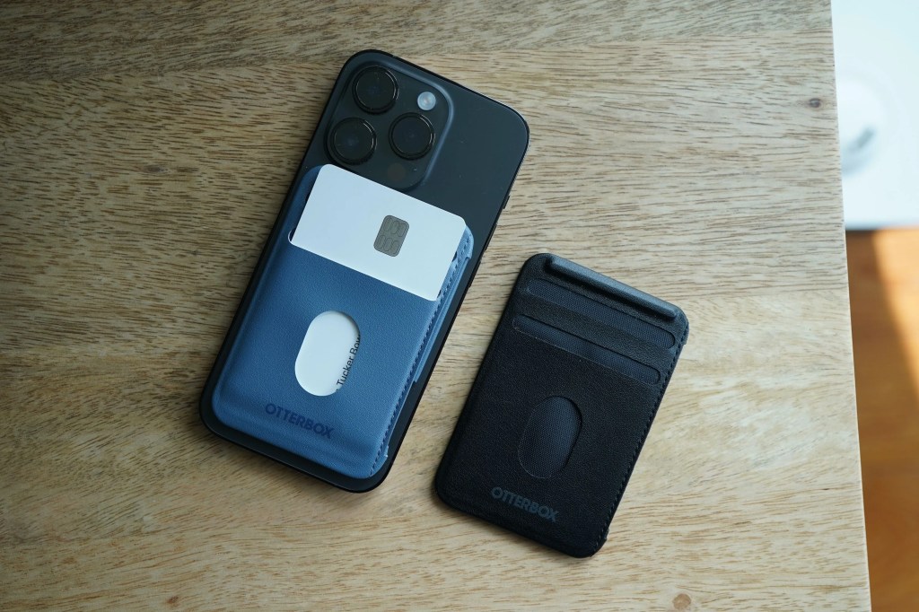 The Best MagSafe Wallets That Stick to the Back of Your iPhone | Gear ...