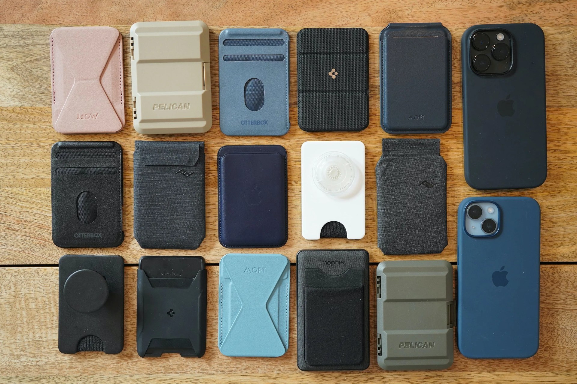 The Best MagSafe Wallets That Stick to the Back of Your iPhone | Gear ...