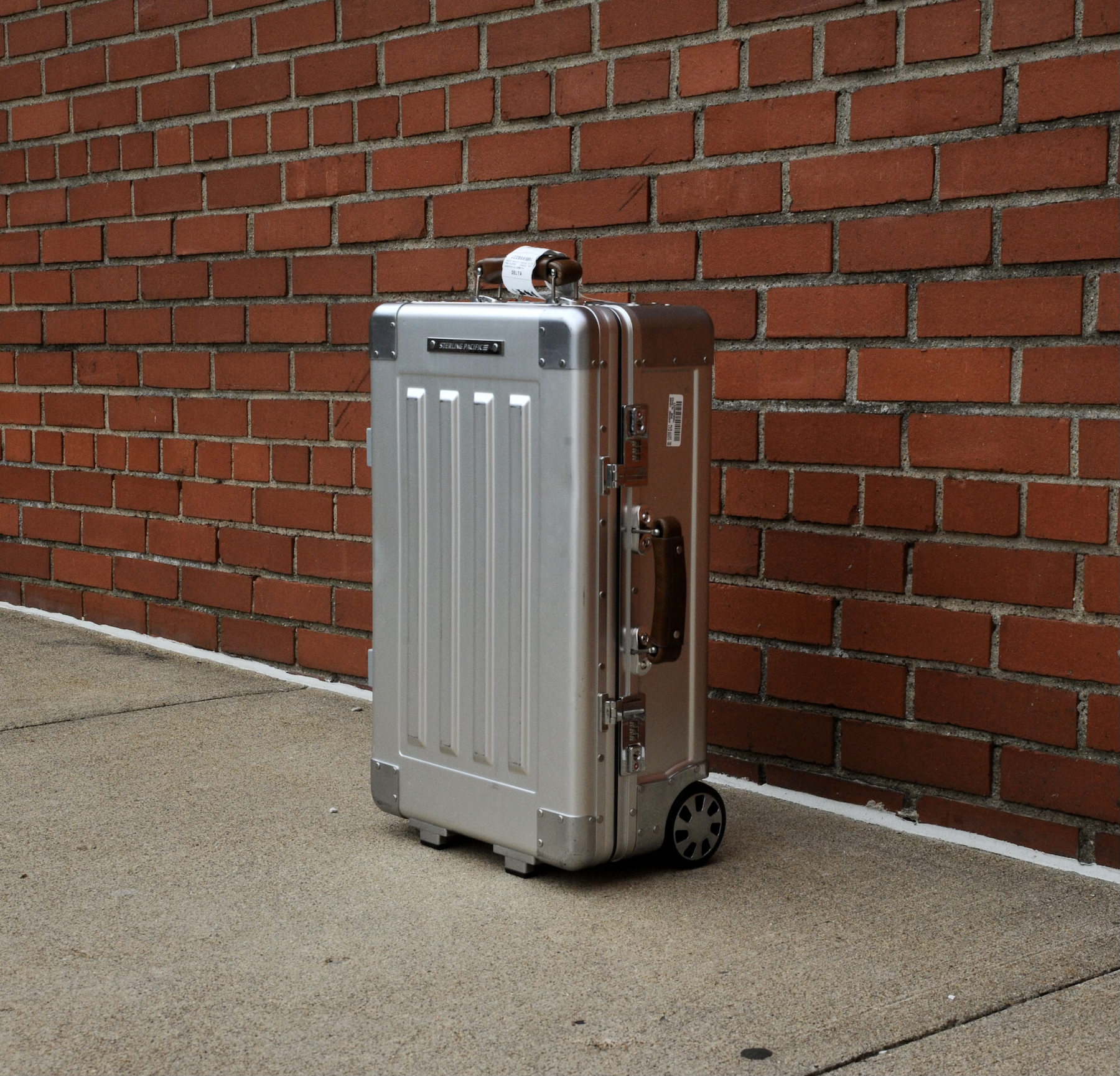 This Under-the-Radar Suitcase Raises the Bar for Aluminum Luggage