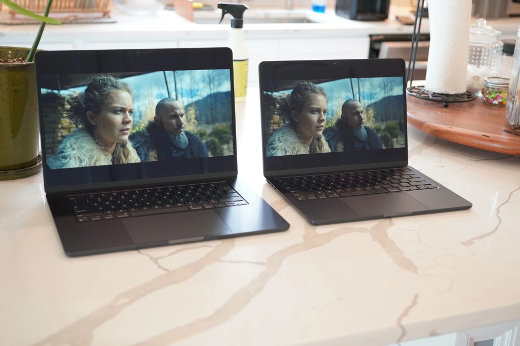 15-Inch MacBook Air Vs. 13-Inch MacBook Air: More Than Size Separates ...