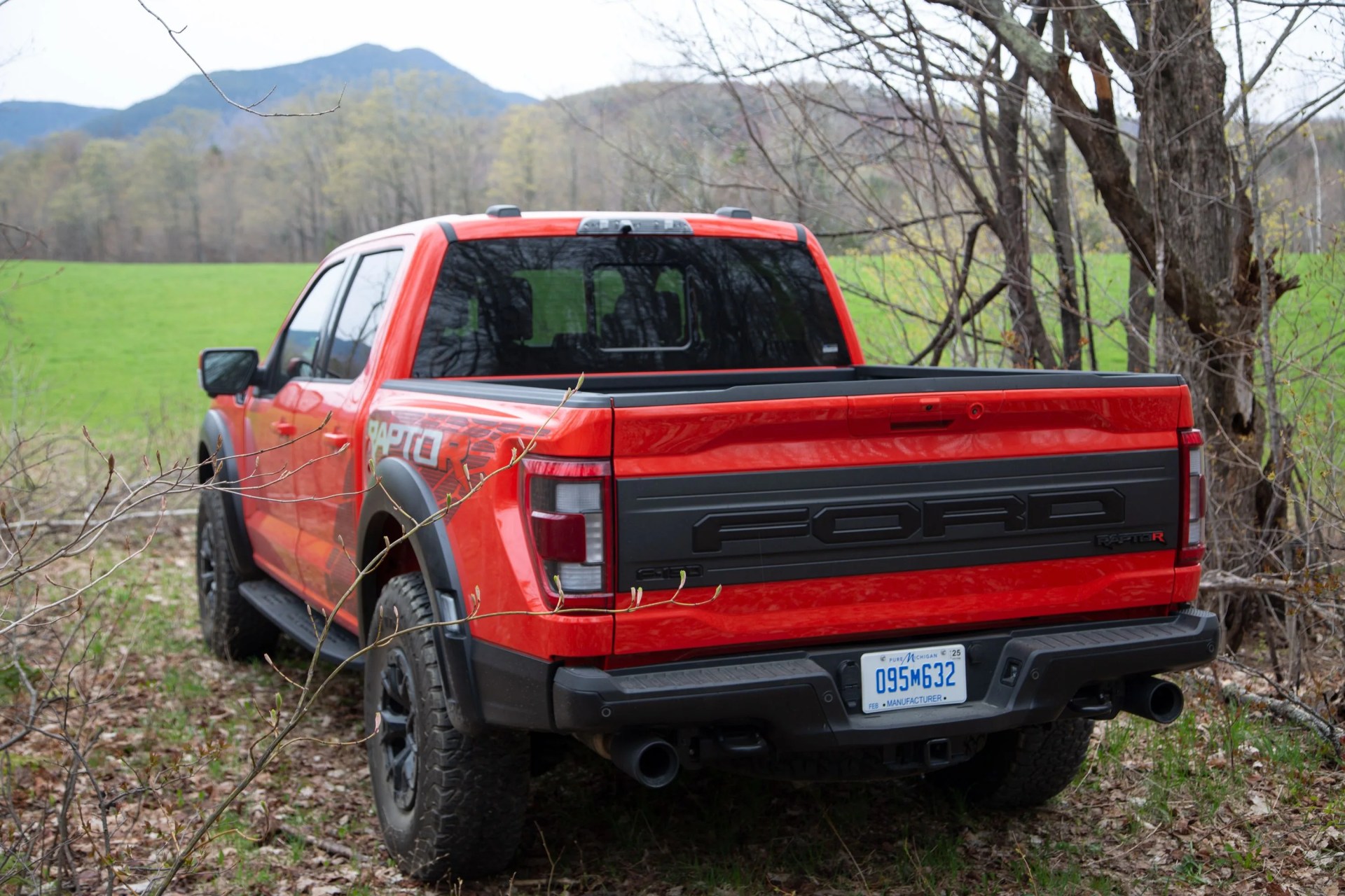 2023 Ford F-150 Raptor R Review: Completely Unnecessary, but Tons of ...