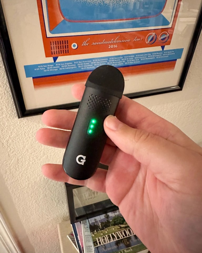 G Pen Dash Review: Is This Weed Vape a Bargain Blunder or a Cheap ...