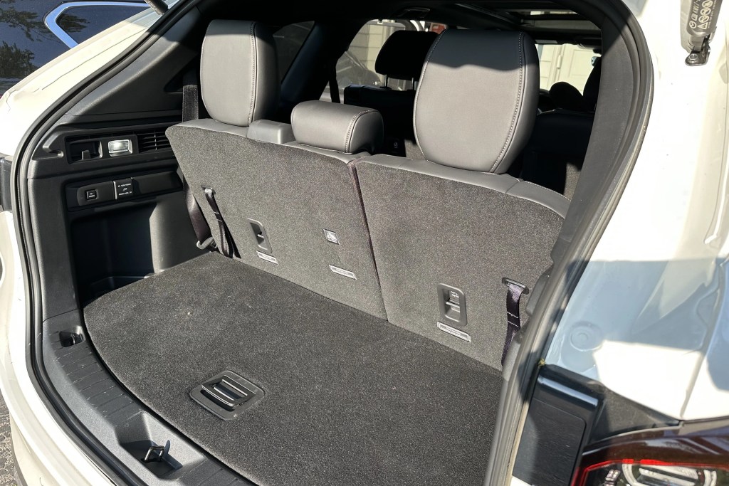 2024 Mazda CX-90 PHEV Review: A Luxurious SUV, But Not the Best Option ...