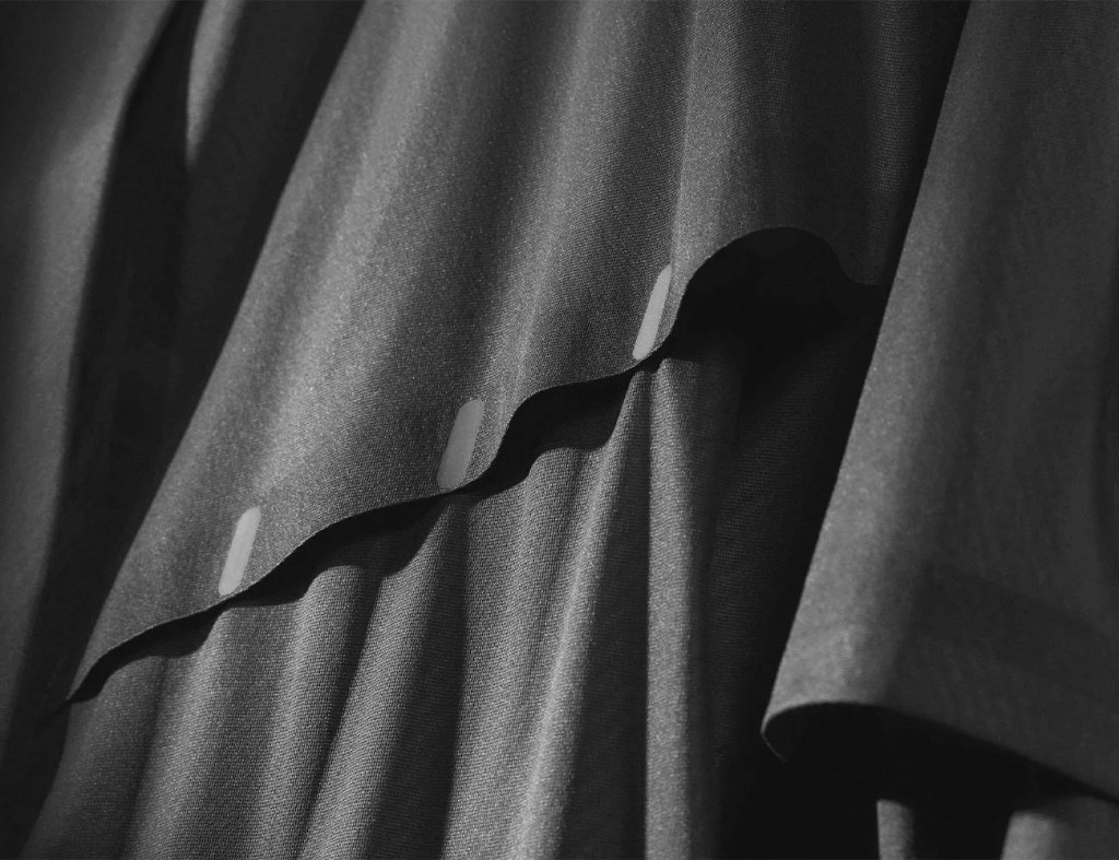 Nike's All-New Aerogami Jacket Has Automatic Vents to Keep You Cool ...