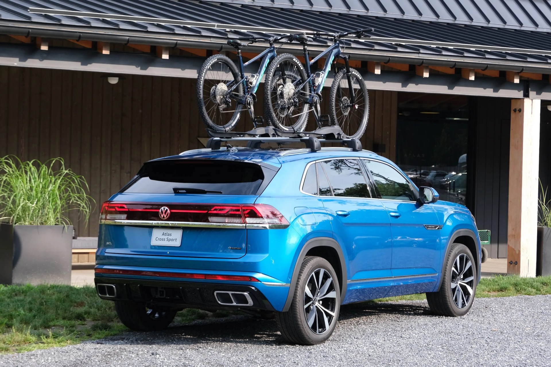 2024 Volkswagen Atlas Cross Sport Review: New Face, Better Engine, Same ...