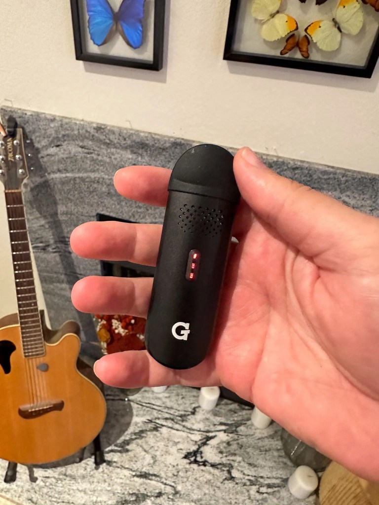 G Pen Dash Review: Is This Weed Vape a Bargain Blunder or a Cheap ...