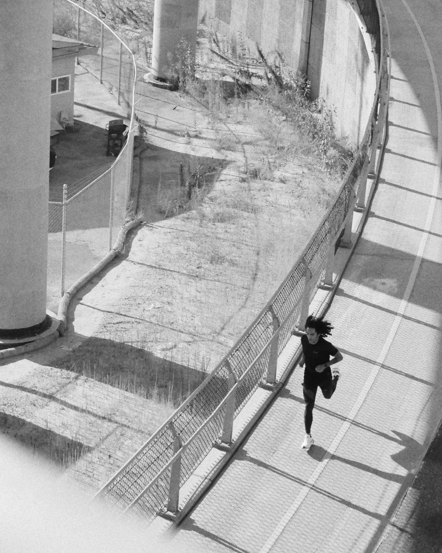 Treadmill vs Running Outside: 14 Pros and Cons to Consider