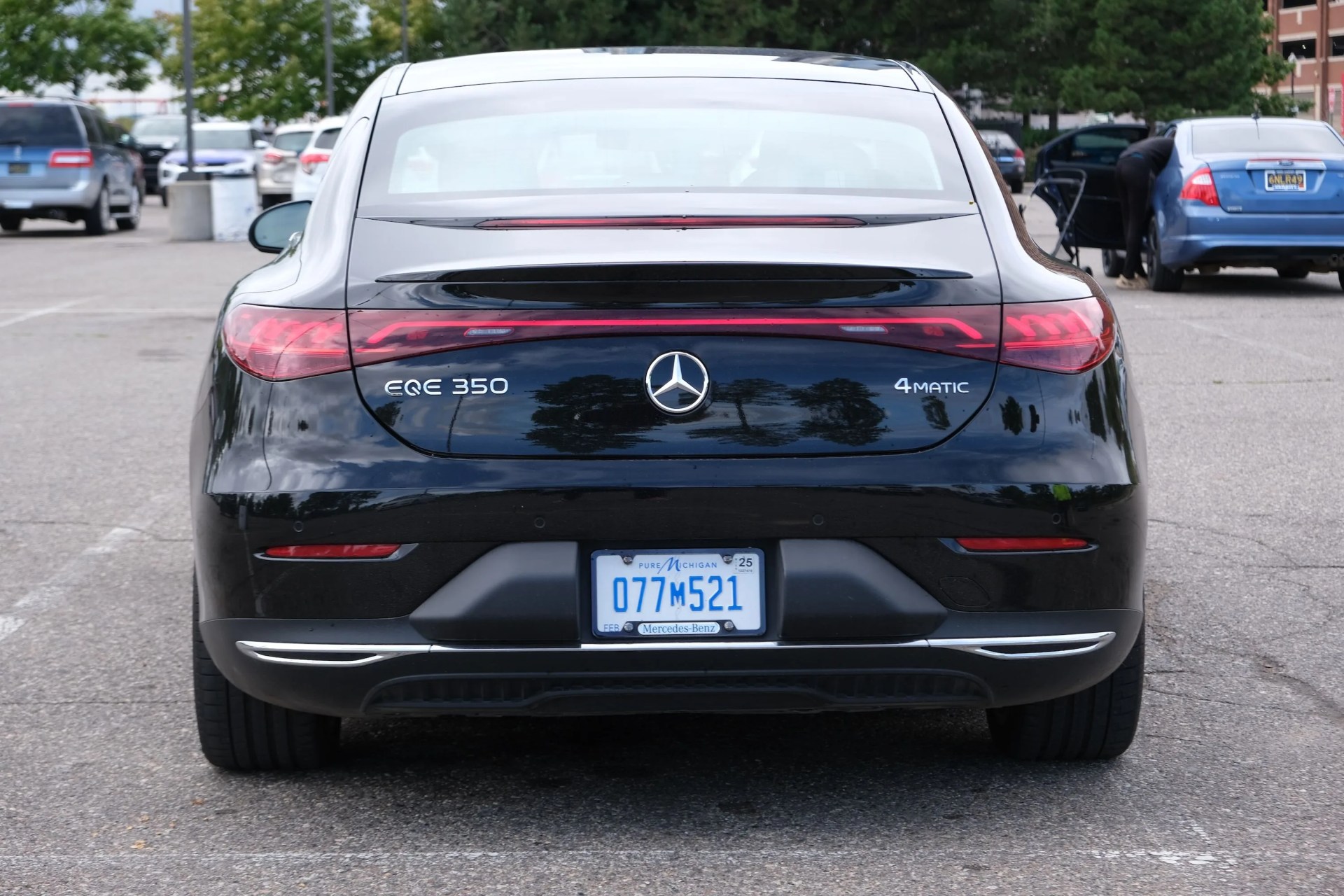 2023 Mercedes-Benz EQE Vs. EQE SUV: Sedan Versus Sport-Utility Vehicle ...