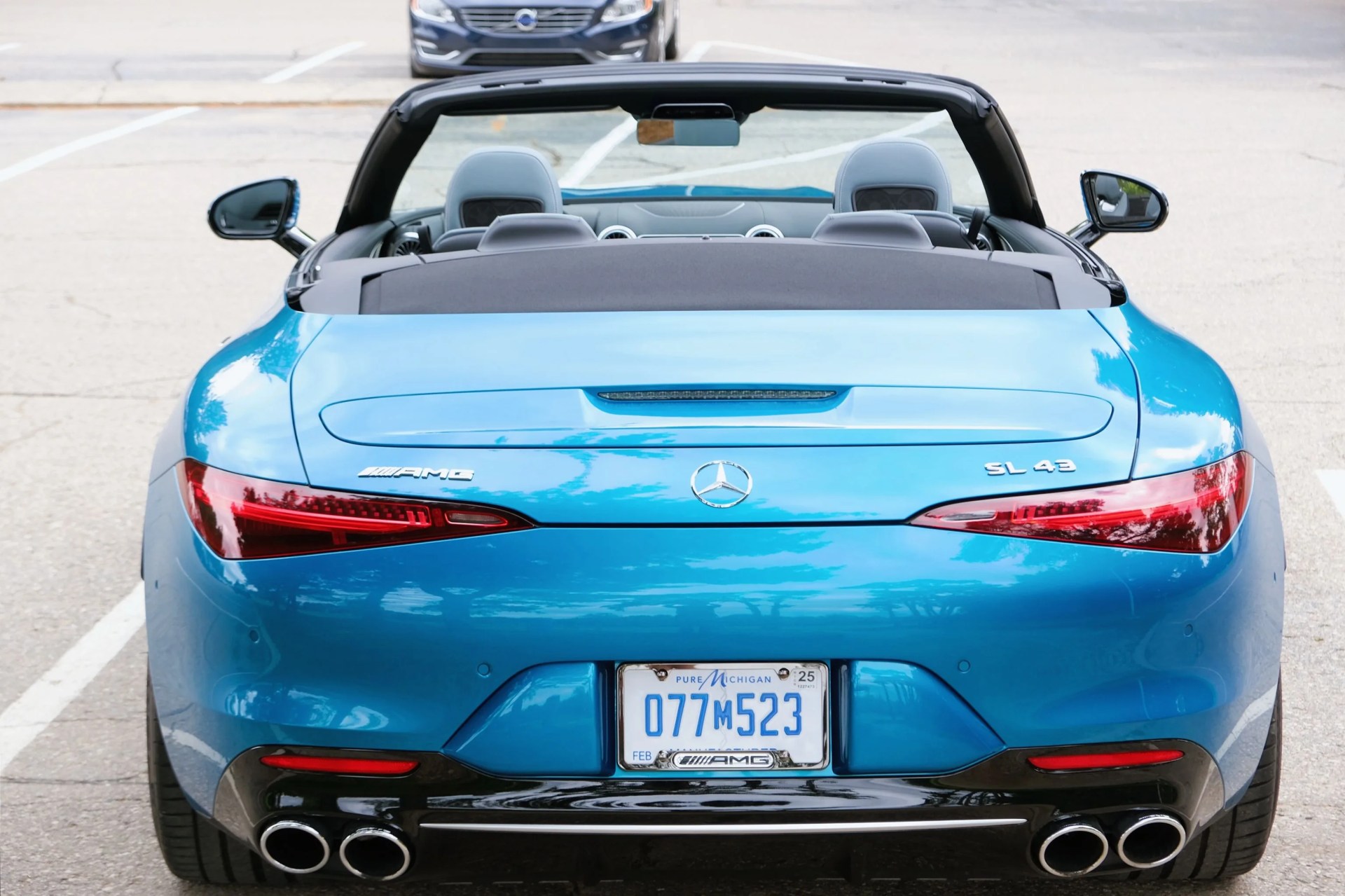 2023 Mercedes-AMG SL 43 Review: Looks Great, But Where's the V8? | Gear ...