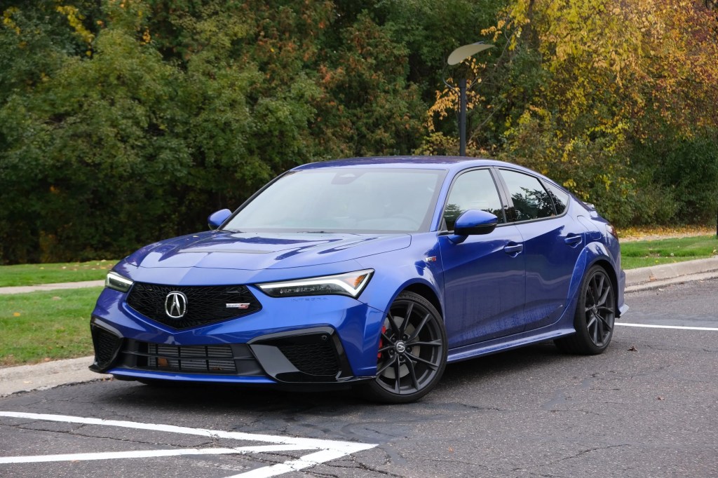 3 Reasons Why the Acura Integra Type S Beats the Civic Type R (and 1 ...