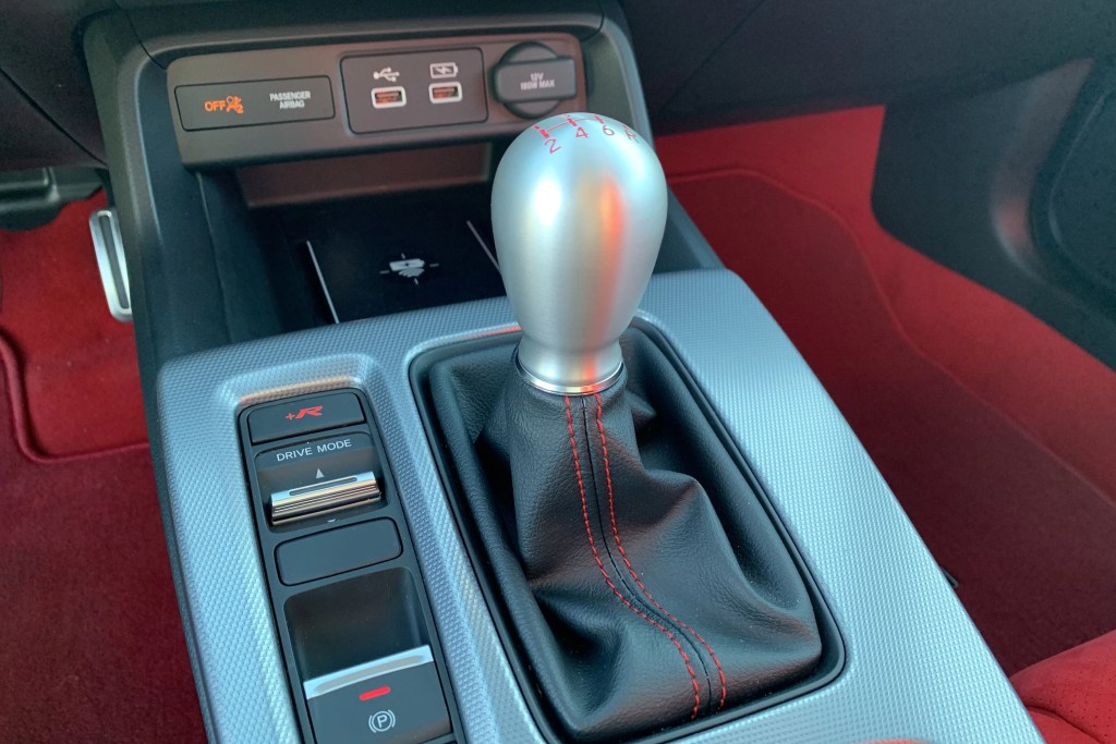 3 Reasons Why the Acura Integra Type S Beats the Civic Type R (and 1 ...