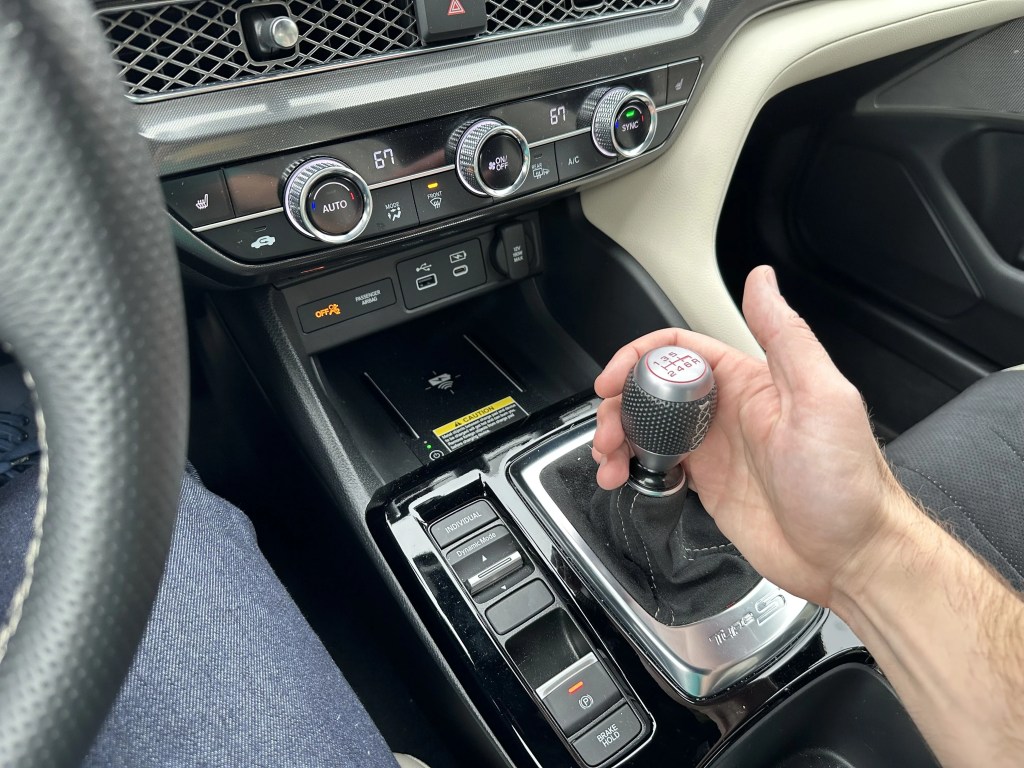 3 Reasons Why the Acura Integra Type S Beats the Civic Type R (and 1 ...