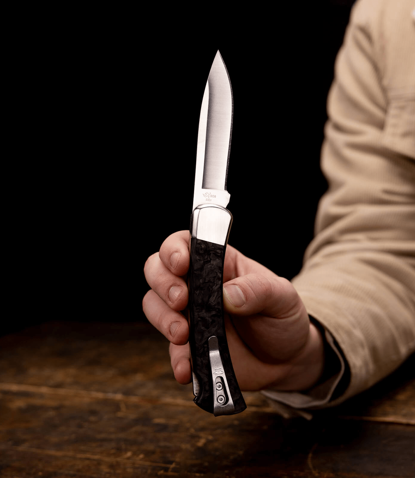 The Knife That Built Buck Gets a Premium Carbon Fiber Upgrade | Gear Patrol