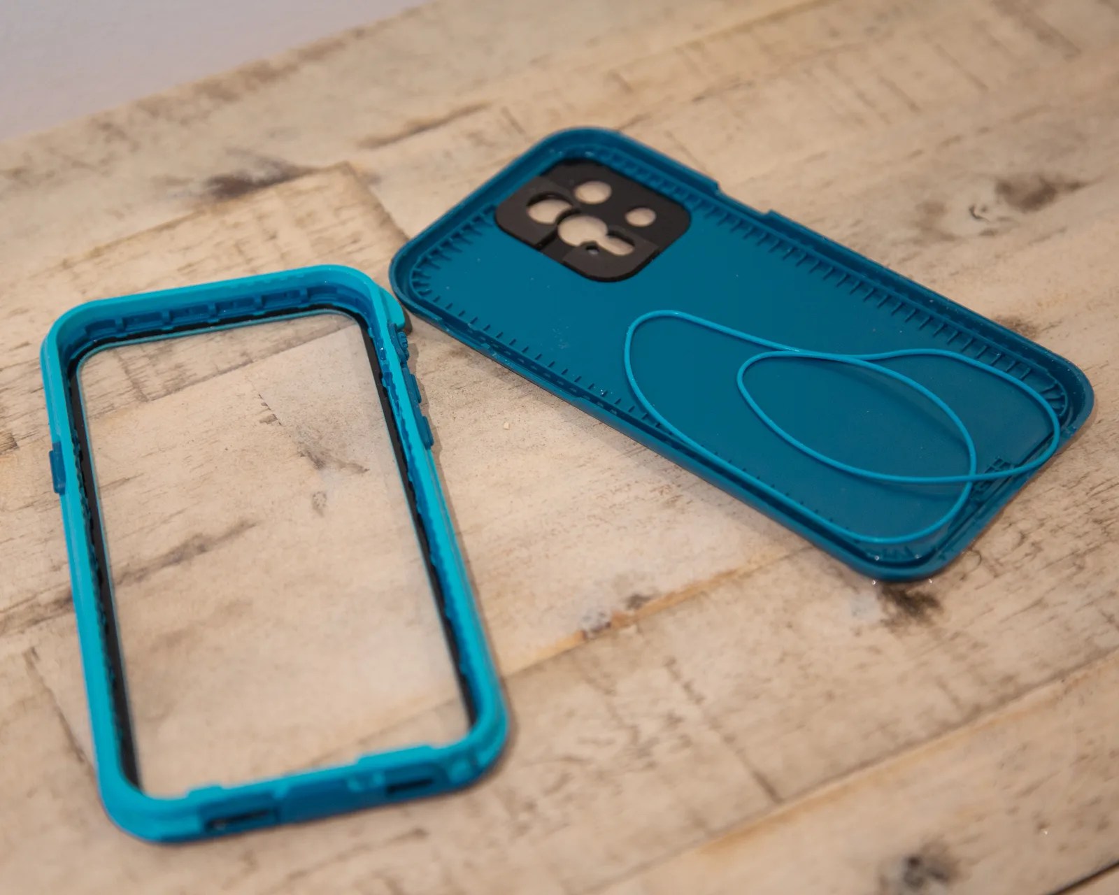 A New Phone Case Can Create a Perfect Vacation. Here's How