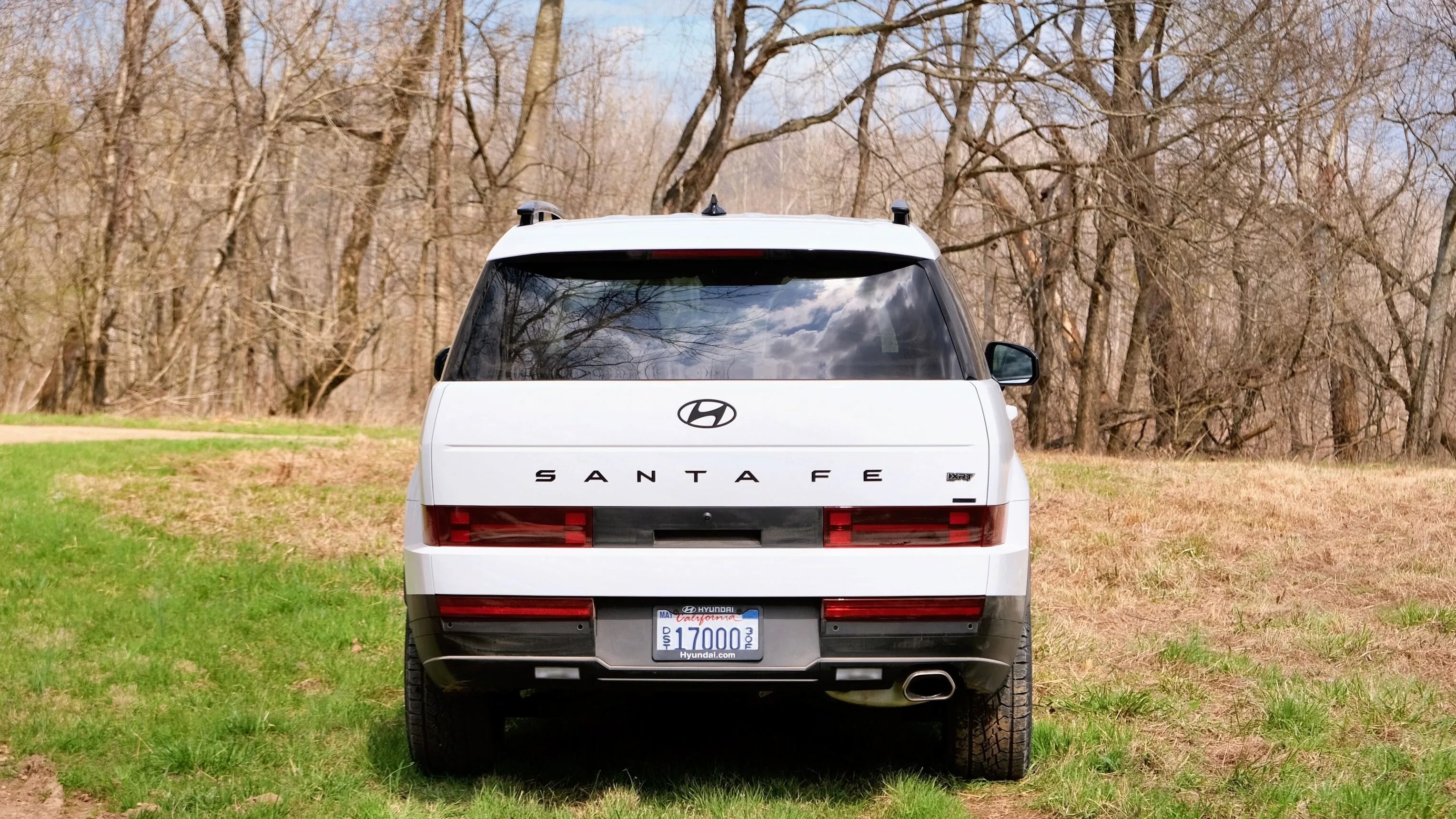 2024 Hyundai Santa Fe Review: Land Rover Looks at a Bargain