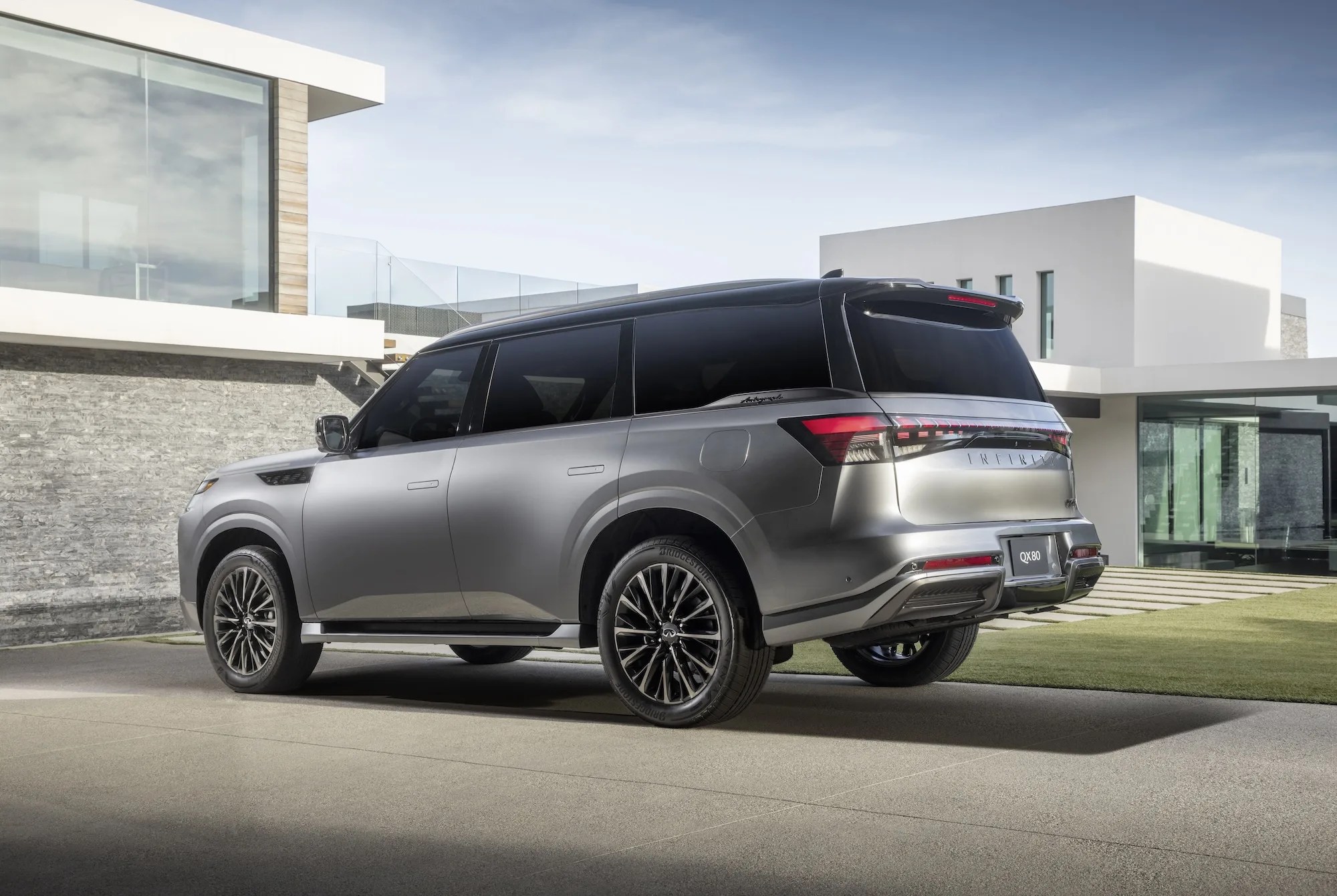 The New 2025 Infiniti QX80 Is Coming for the Lexus LX | Gear Patrol
