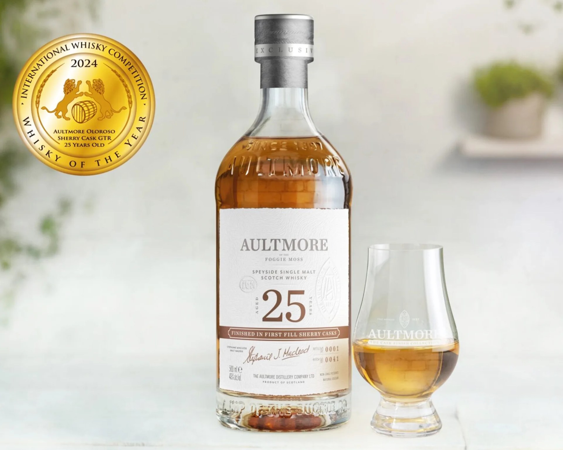 The World's Best Bourbon Is Exactly the Bottle You're Thinking Of ...