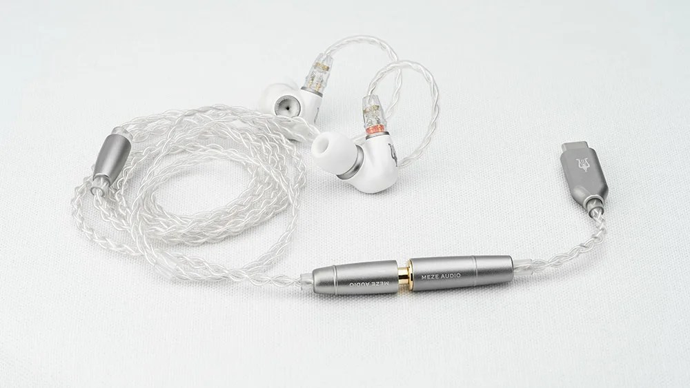 These Affordable Earbuds Let You Listen to Hi-Fi Audio on the Go
