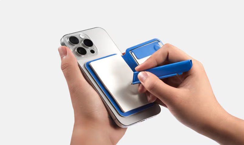 This New iPhone Gadget Puts a New Spin on MagSafe Technology