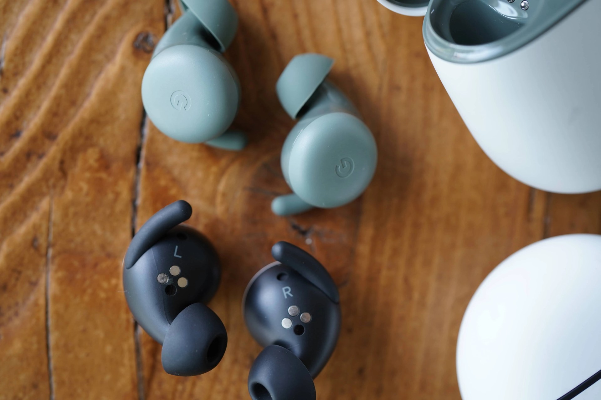 Google's Next Wireless Earbuds Will Bring Back a Crucial Feature