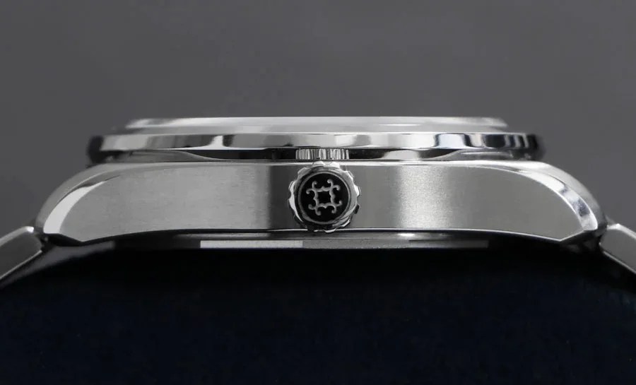 This Affordable American Watch Is Discreetly Perfect for Travel | Gear ...