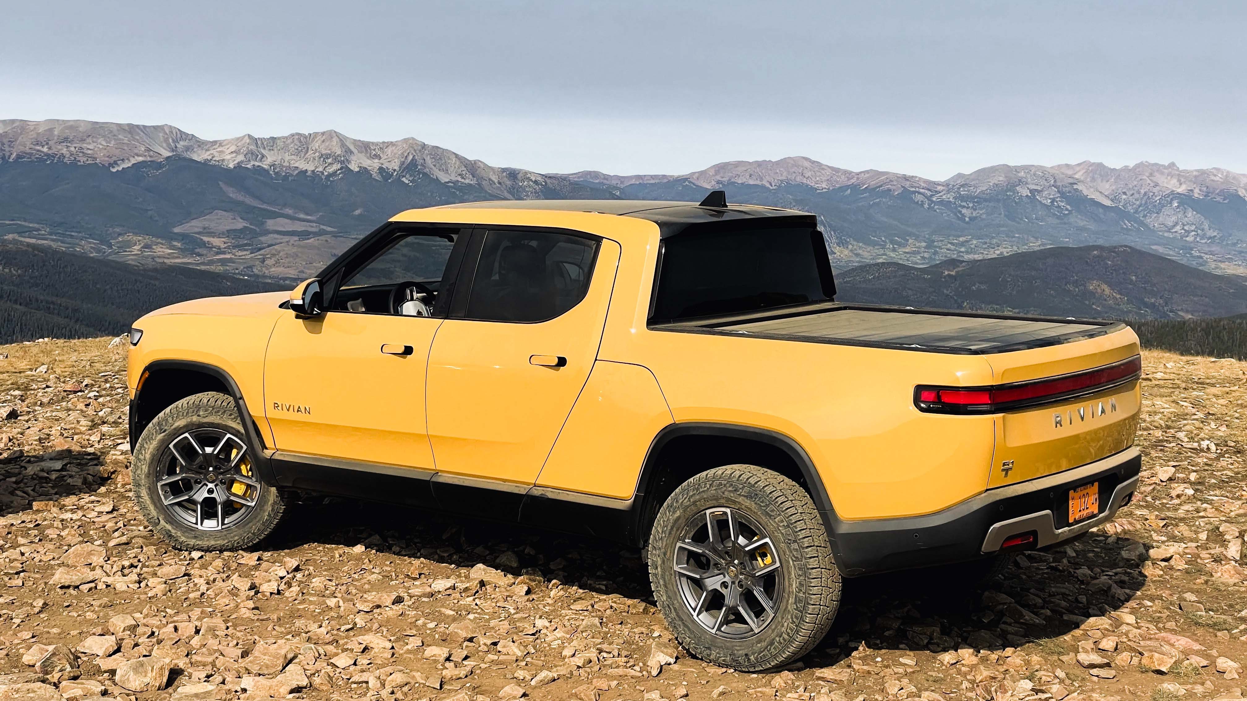 The 2025 Jeep Gladiator 4xe Hybrid: Everything You Need to Know | Gear ...