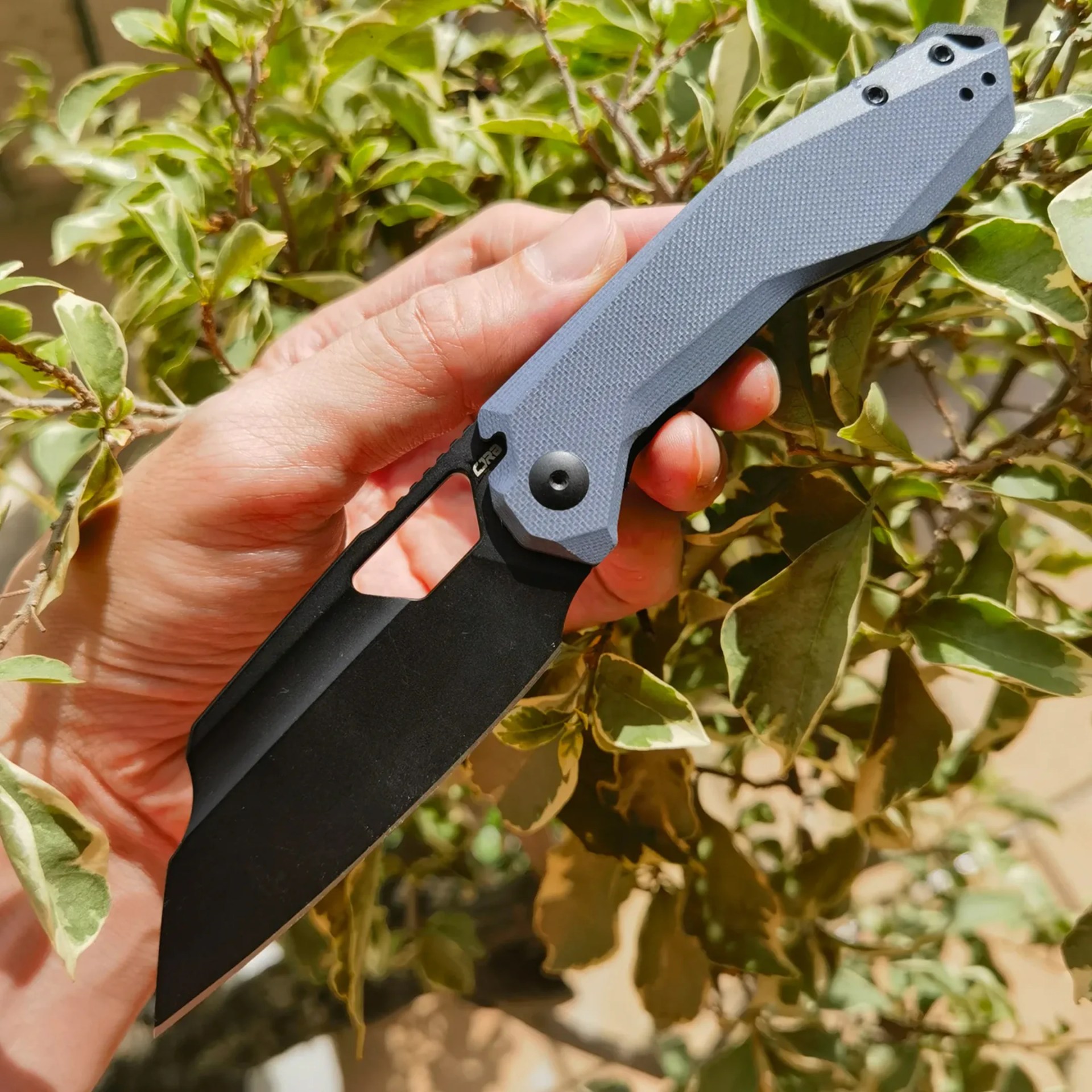 This Eye-Catching, Affordable Pocket Knife Includes a Rare Detail for ...