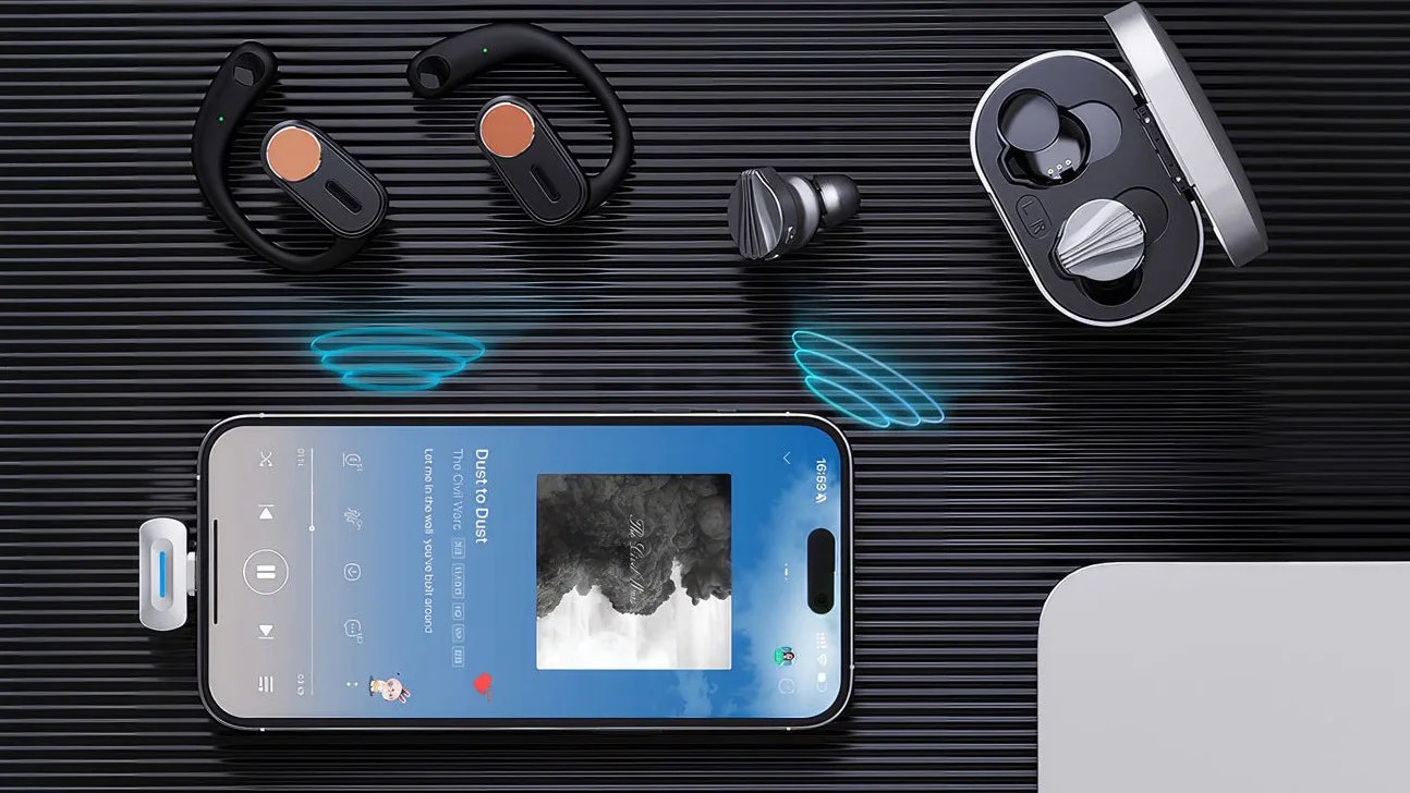 This Tiny Hi-Fi Gadget Solves Your iPhone's Biggest Audio Problem