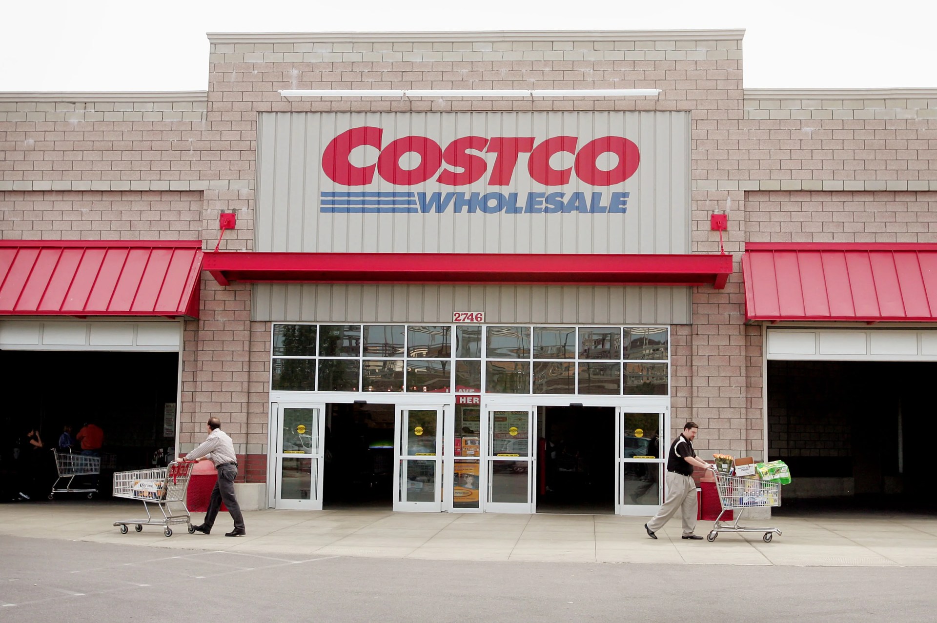 Costco Is Selling Yeti's Famous (and Expensive) Cooler Way Under Retail ...