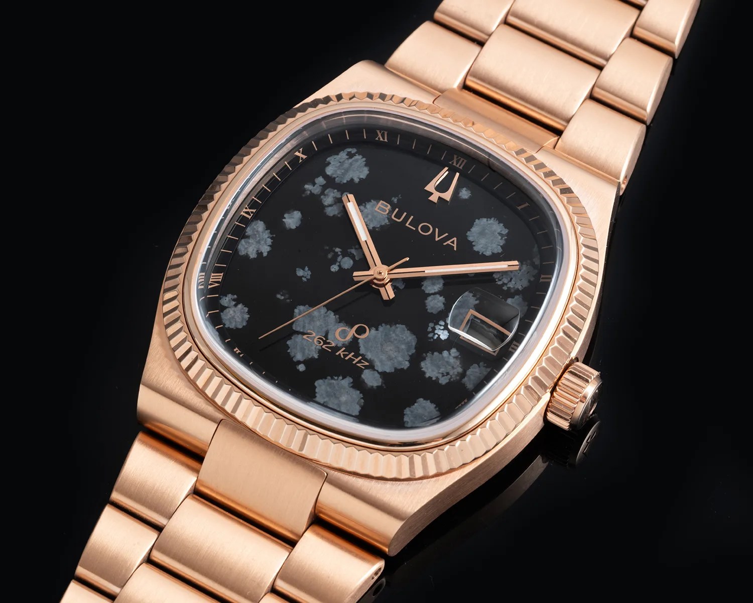 This Cool Affordable Watch Just Tapped Into the Year's Hottest High-End ...