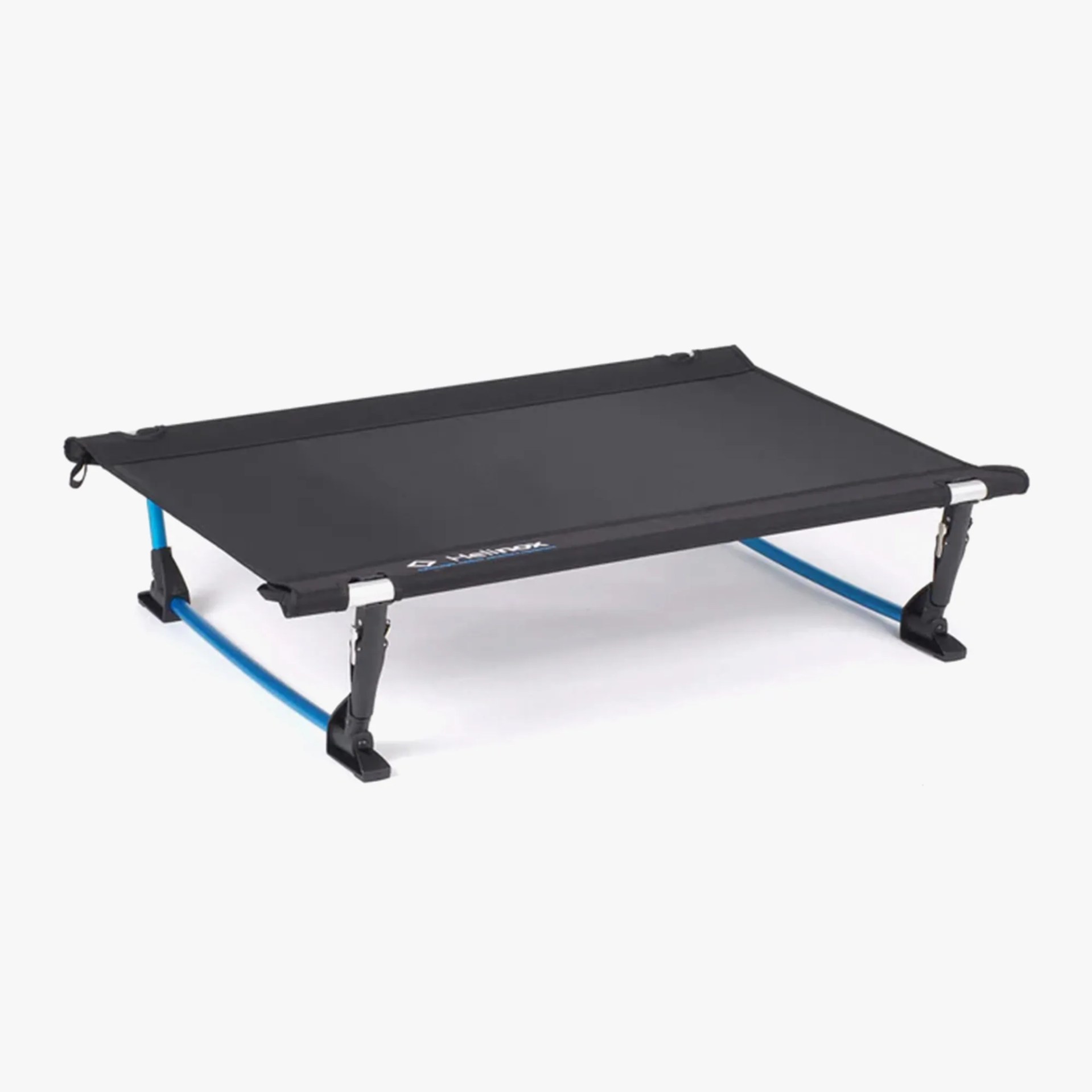 The 8 Best Outdoor Dog Beds for Camping, Hiking and Every Adventure In ...