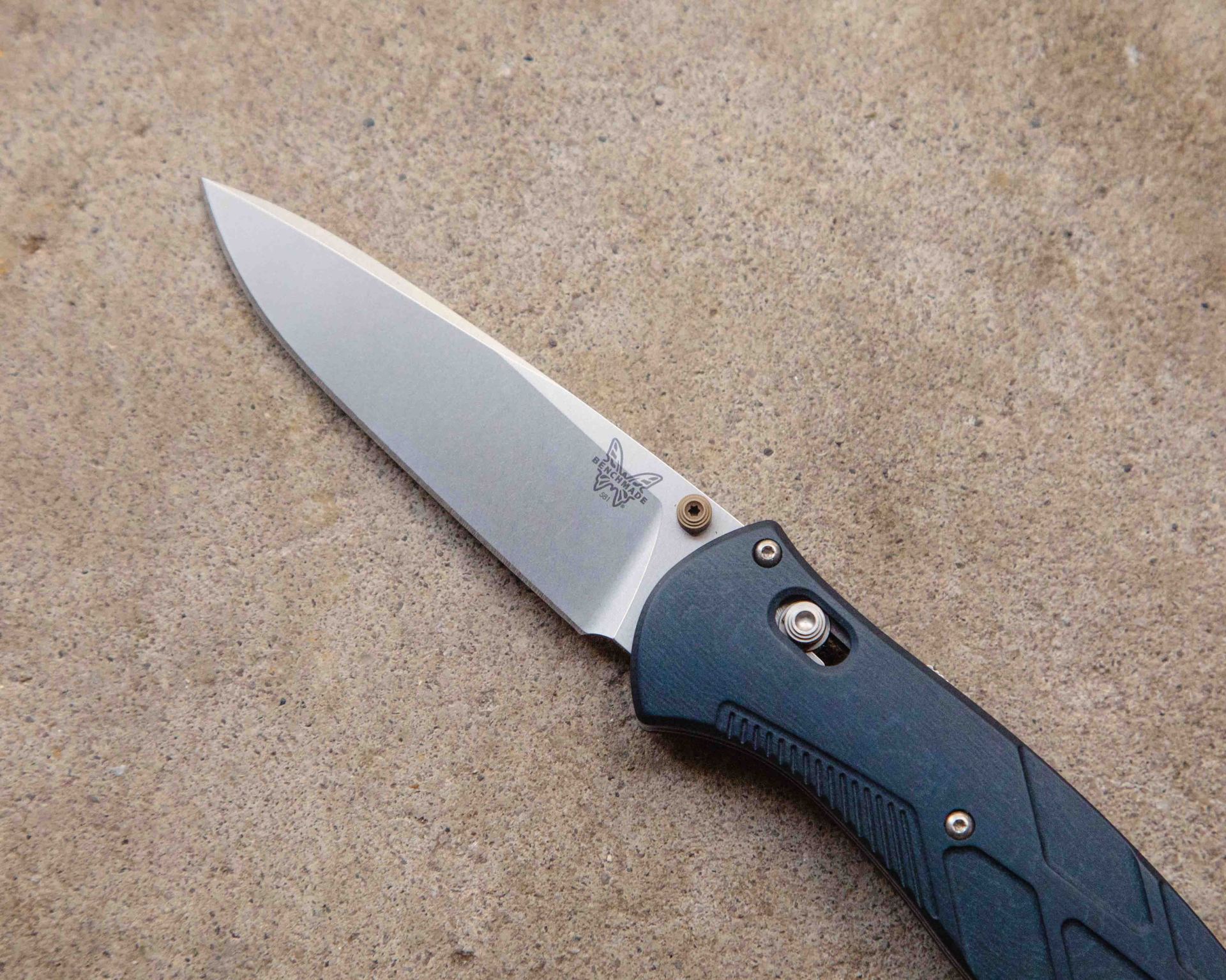 This Beloved Benchmade Workhorse EDC Knife Just Got Dressed for Success ...
